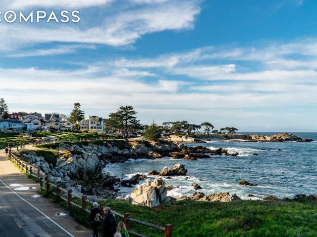 520 Lighthouse Ave 301, Pacific Grove, CA