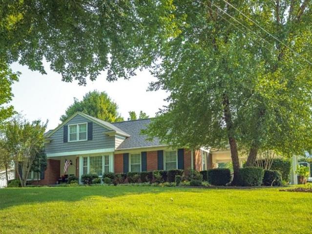 520 Maple Ln, Central City, KY 42330
