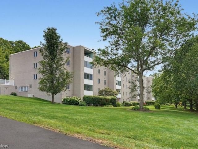 520 Meredith Ln Apt 406, Cuyahoga Falls, OH 44223