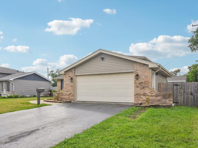 520 N Kinzie Place