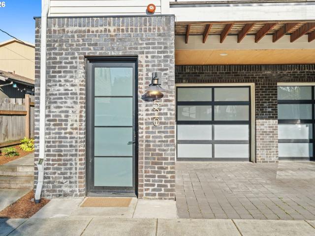 520 ne 56th ave