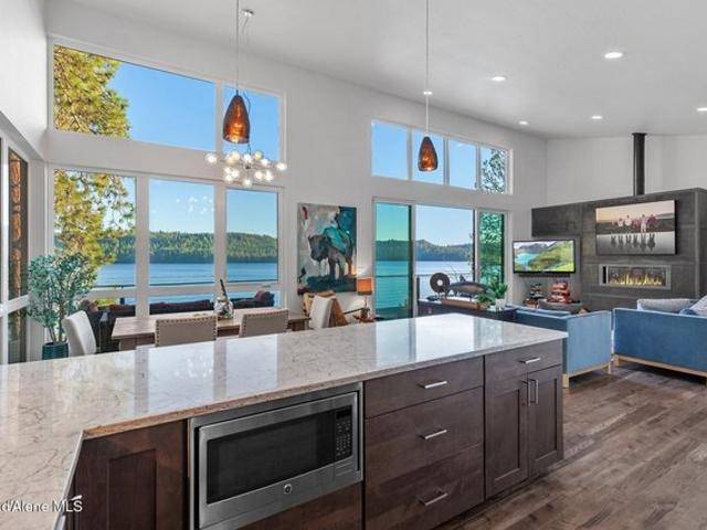 520 S Marion Ct, Harrison, ID 83833