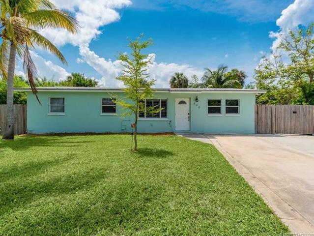 520 SE Dolphin Dr, Stuart, FL 34996