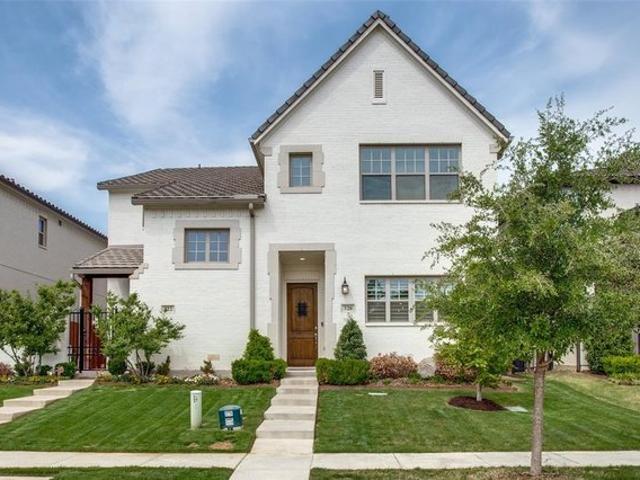 520 Sheer Bliss Ln, Fort Worth, TX 76114