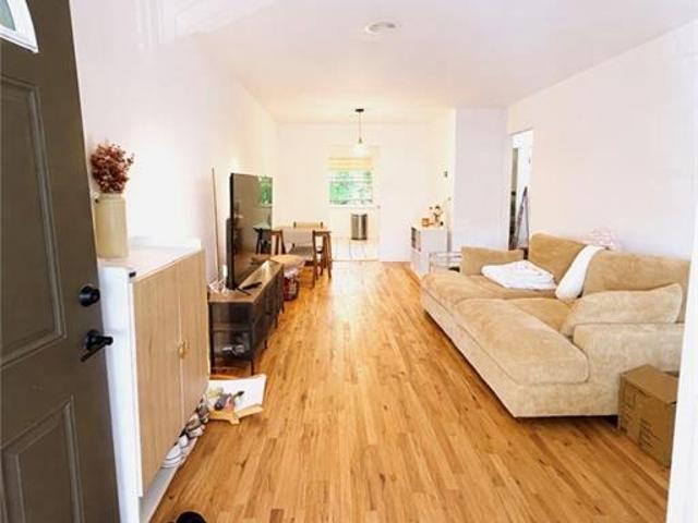 520 Park Avenue SE 6