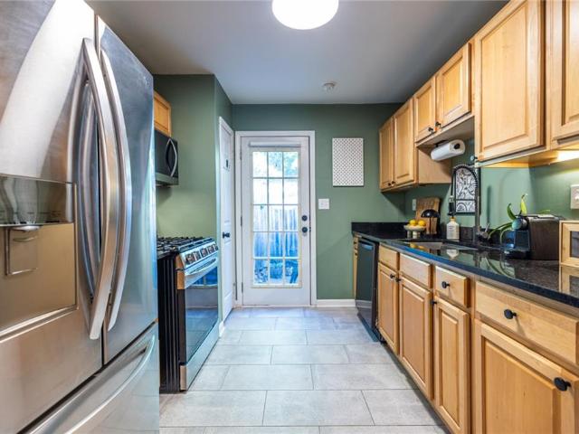 520 Park Avenue SE 9