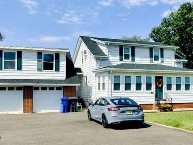 520 Parkwood Ave, Toms River, NJ 08753