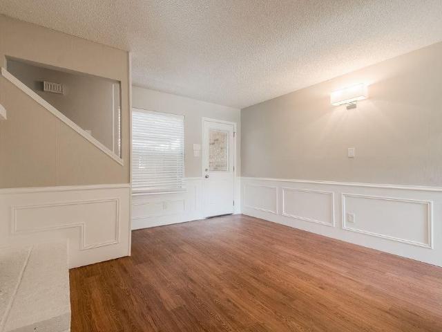 520 Pecan Acres Ct, Arlington, TX 76013 | MLS #21238