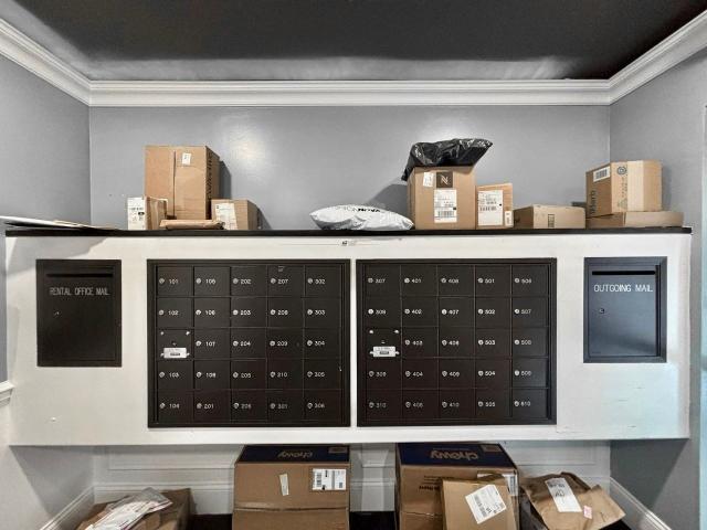 520 Rentals 1 Bedroom Apartment for Rent at 520 Des Plaines Ave, Forest Park, IL 60130