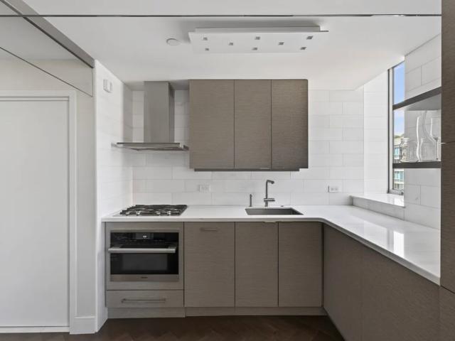 520 W 23RD Street 14D