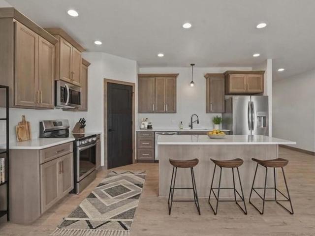 520 W Troy St, Cuba City, WI 53807