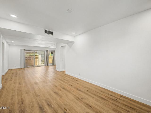 520 w clarendon avenue # c3