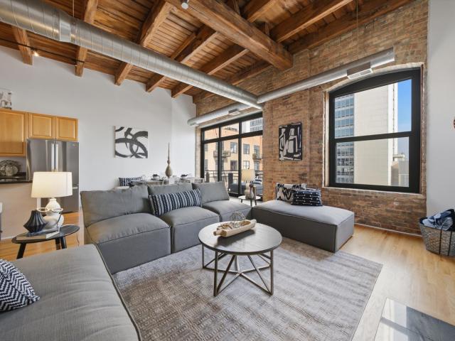 520 W Huron Street # 609