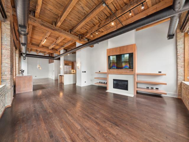 520 W Huron Street # 612