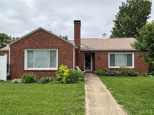 520 W Main St, Greenville, IL 62246