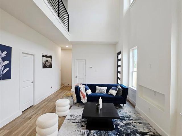 520 Woodbine Avenue