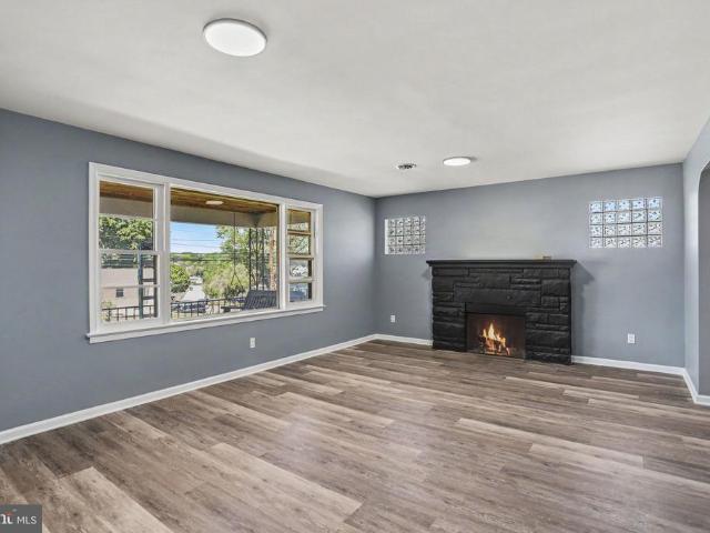 520 Woodland View Drive