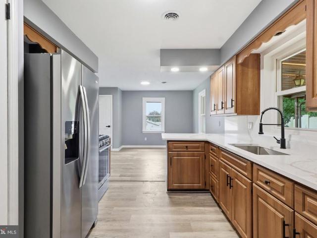 520 Woodland View Drive