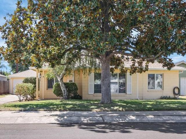 520 Tamarack Dr, Lodi, CA 95240