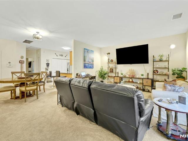 520 Victor Street # 8