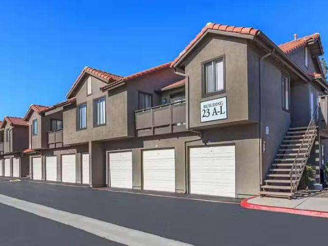 52141554 850 N Center Ave