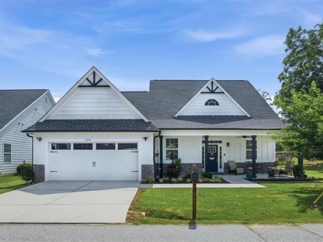 5214 Hazel St NE, Covington, GA 30014