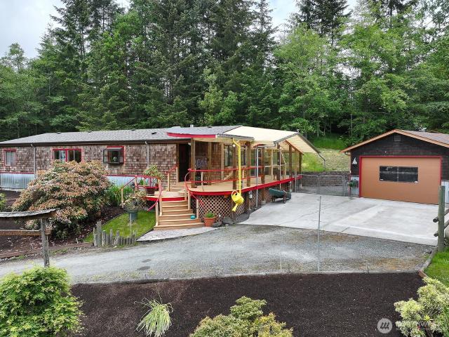 5214 Lakeside Drive
