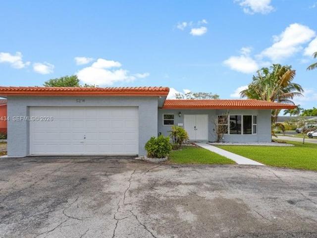 5214 W Park Rd, Hollywood, FL 33021