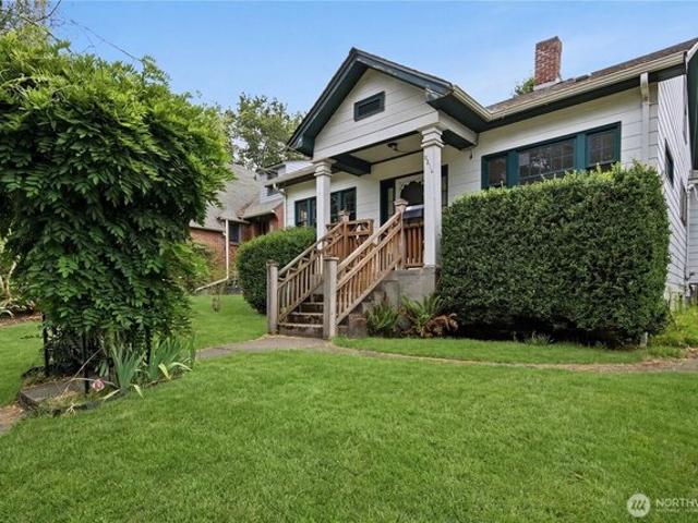 5214 35th Ave NE, Seattle, WA 98105