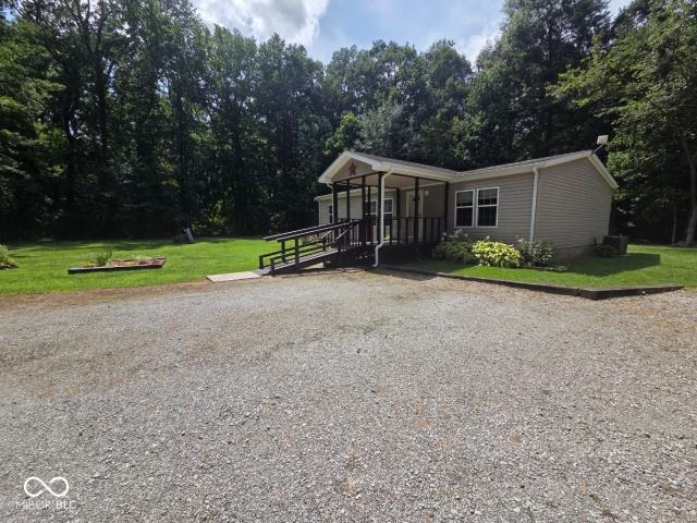 5215 N Private Road 265 W