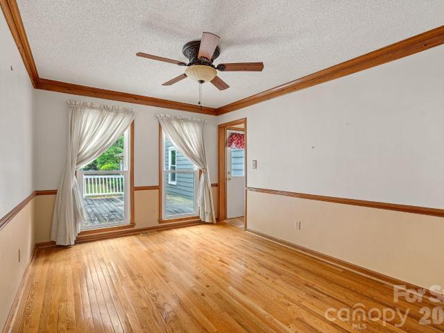 5215 Club View Drive