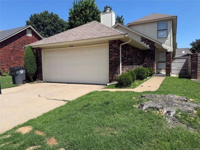 5215 E 90th St, Tulsa, OK 74137