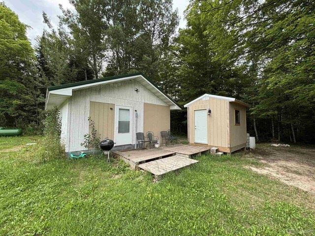 5215 Hwy, Newberry, MI 49868