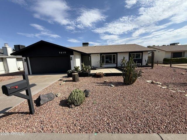 5215 W Hearn Rd, Glendale, AZ 85306