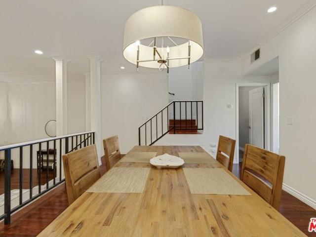 5215 White Oak Ave Apt 2, Los Angeles, CA 91316