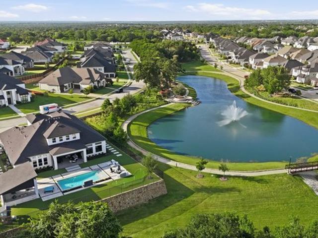 5215 Windsor Ln, Copper Canyon, TX 75077