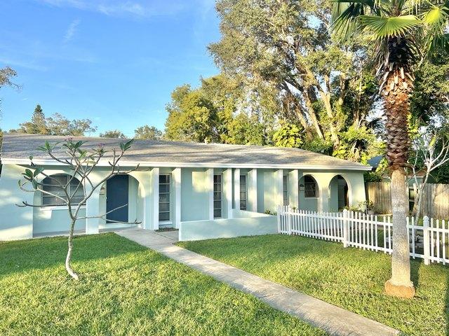5215 17th Ave S, Gulfport, FL 33707