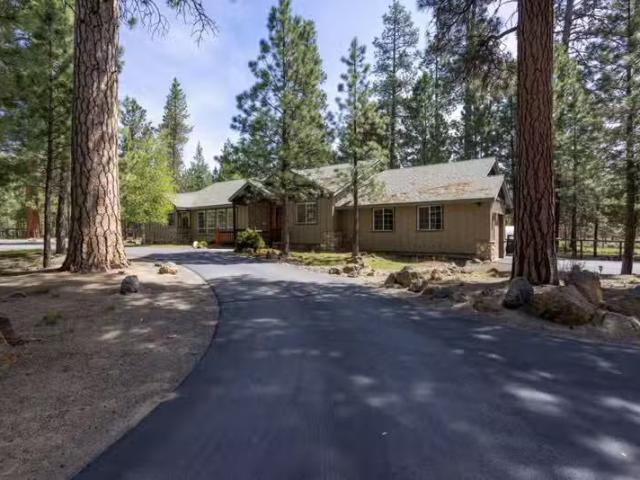 52160 FOXTAIL RD, LA PINE, OR 97739 Single Family Residence Fo.