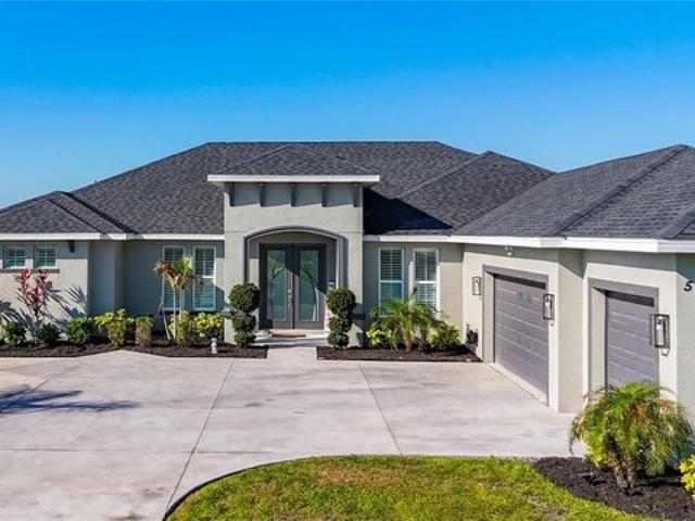 5216 Lake Venice Dr, Wimauma, FL 33598