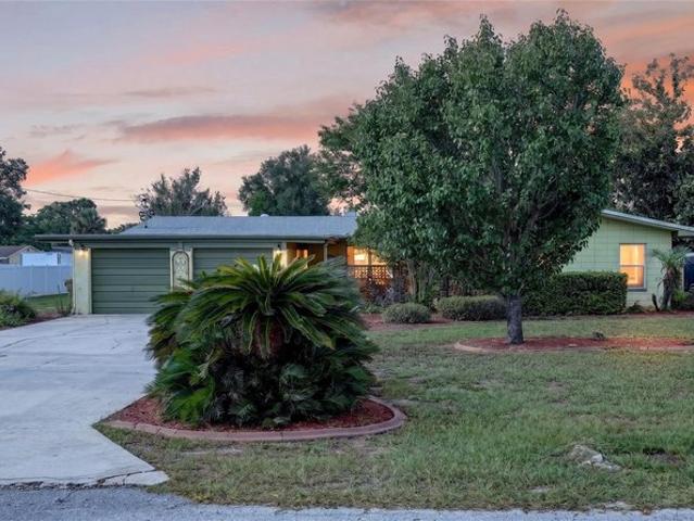 5216 Sydney Rd, Fruitland Park, FL 34731