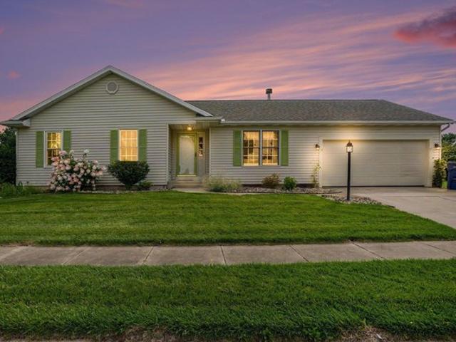 52172 Windermere Dr, Granger, IN 46530