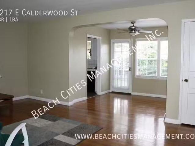 5217 E Calderwood St Houses in Long Beach, CA