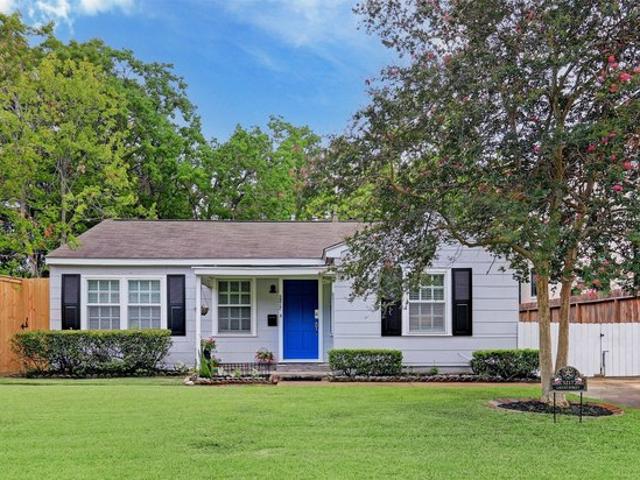 5217 Locust St, Bellaire, TX 77401