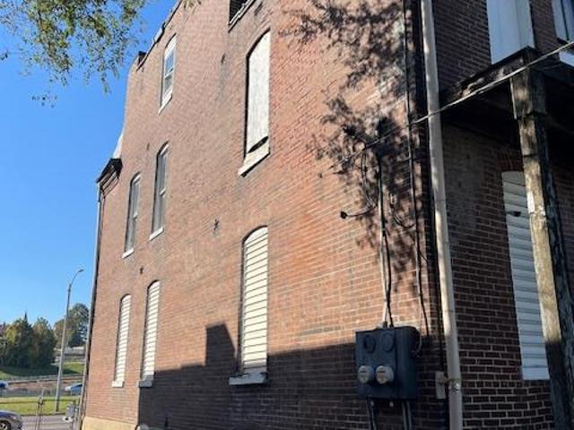 5218 N Broadway, St. Louis, MO 63147 | Compass