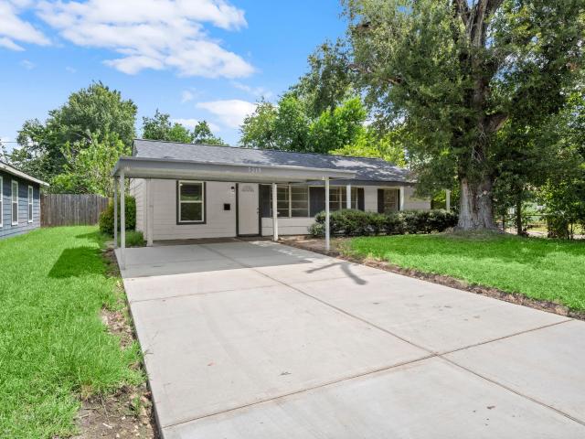5219 Myrtlewood St, Houston, TX 77033 | MLS #18572 | Compass