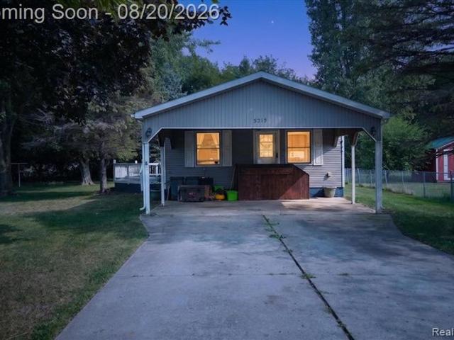 5219 E Carpenter Rd, Genesee, MI 48506