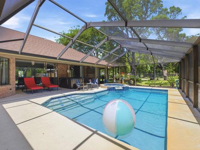 5219 Pale Moon Dr, Pensacola, FL 32507