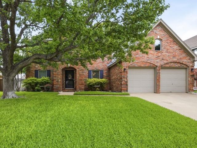 5219 Shadow Glen Dr, Grapevine, TX 76051