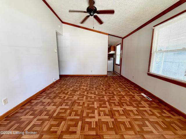 5210 Delaware Dr