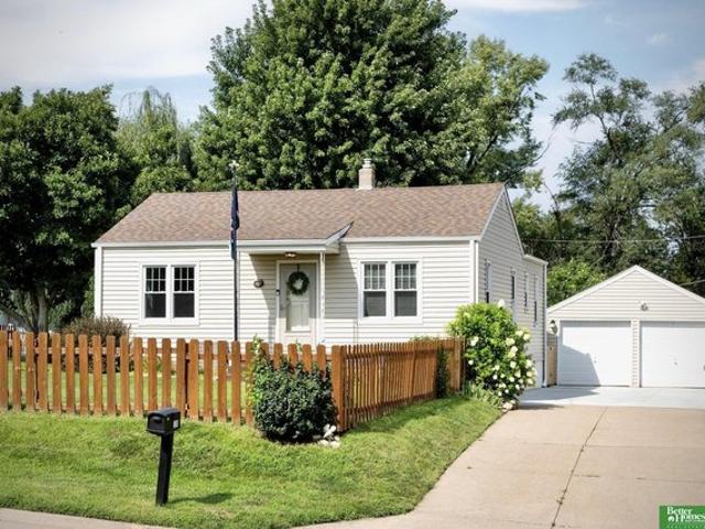 5210 S 53rd St, Omaha, NE 68117